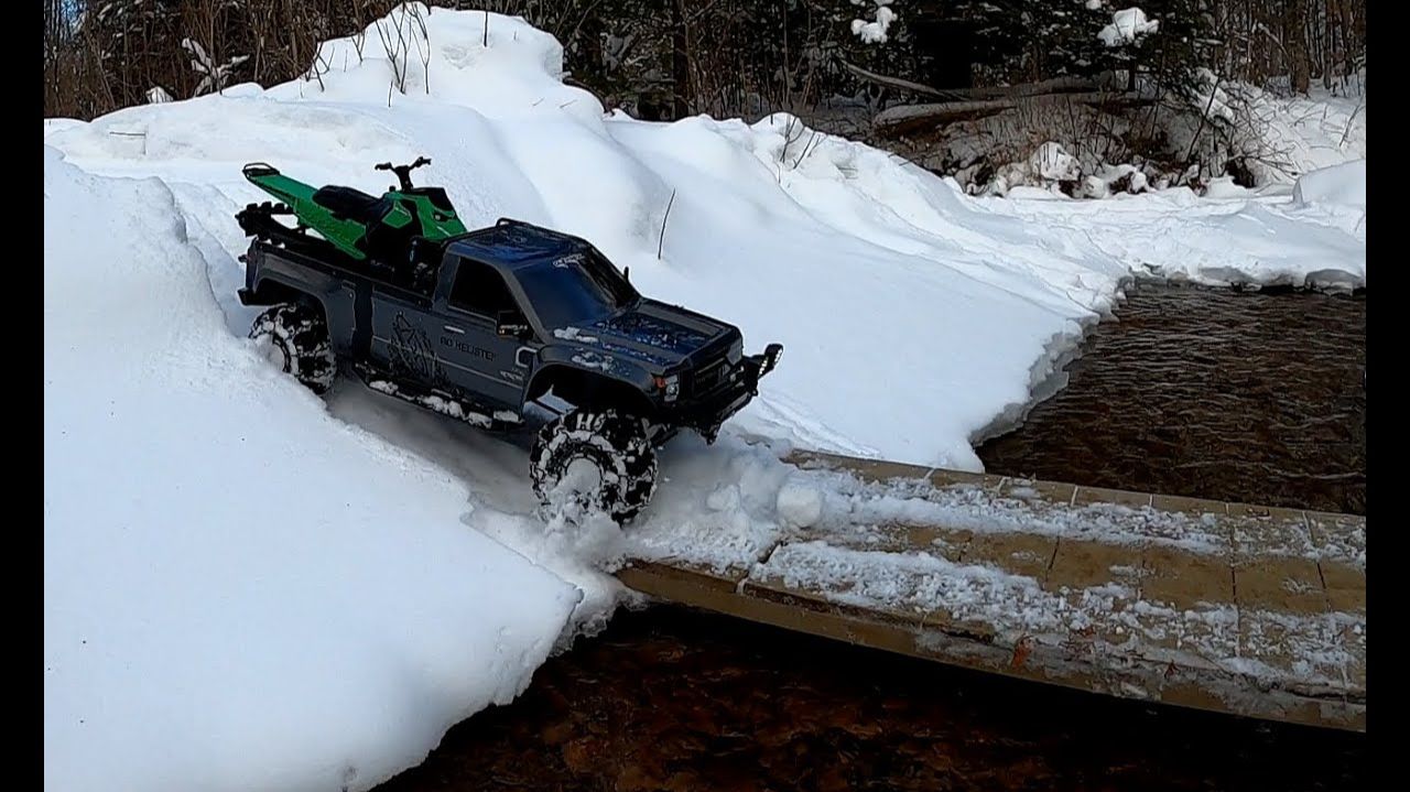 ВИДЕО ПРО МАШИНКИ И СНЕГОХОД НА РАДИОУПРАВЛЕНИИ ДЛЯ МАЛЬЧИКОВ КАК НАСТОЯЩИЕ  ИГРУШКИ МАШИНКИ