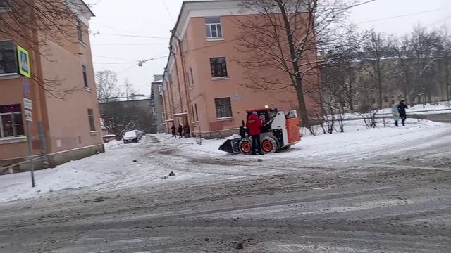 У НАС СЕГОДНЯ СУББОТНИК.