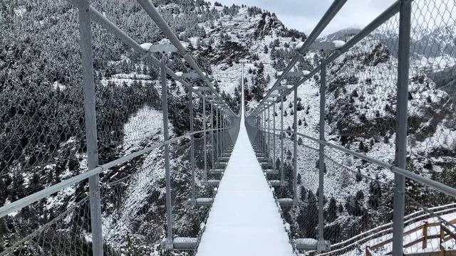 Мост не для слабонервных! Зимний Тибетский мост в Андорре