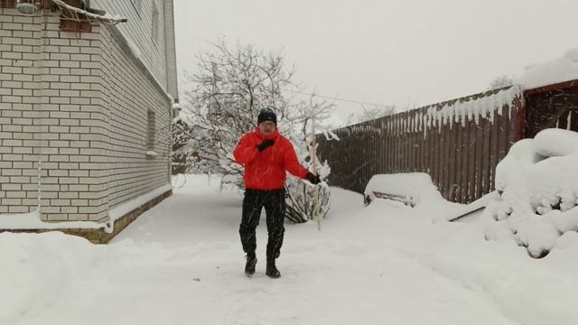 Разминка с копьём в деревне на Новый год (02.01.2026)-2