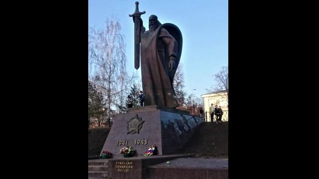 Площадь Обороны в Екатеринбурге