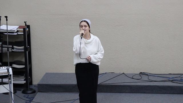 Спит Младенец мирно в яслях / Христианские песни