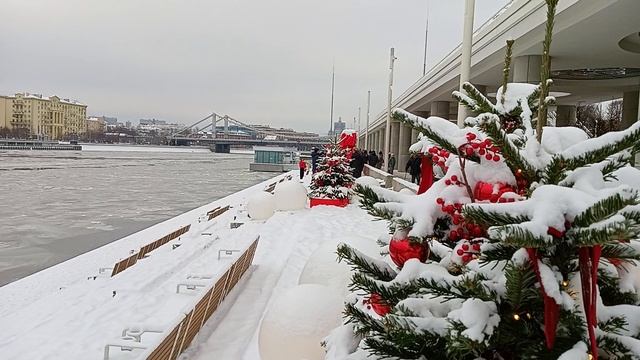 Парк Горького открыта Пушкинская набережная на Новый год после 2-х лет реконструкции