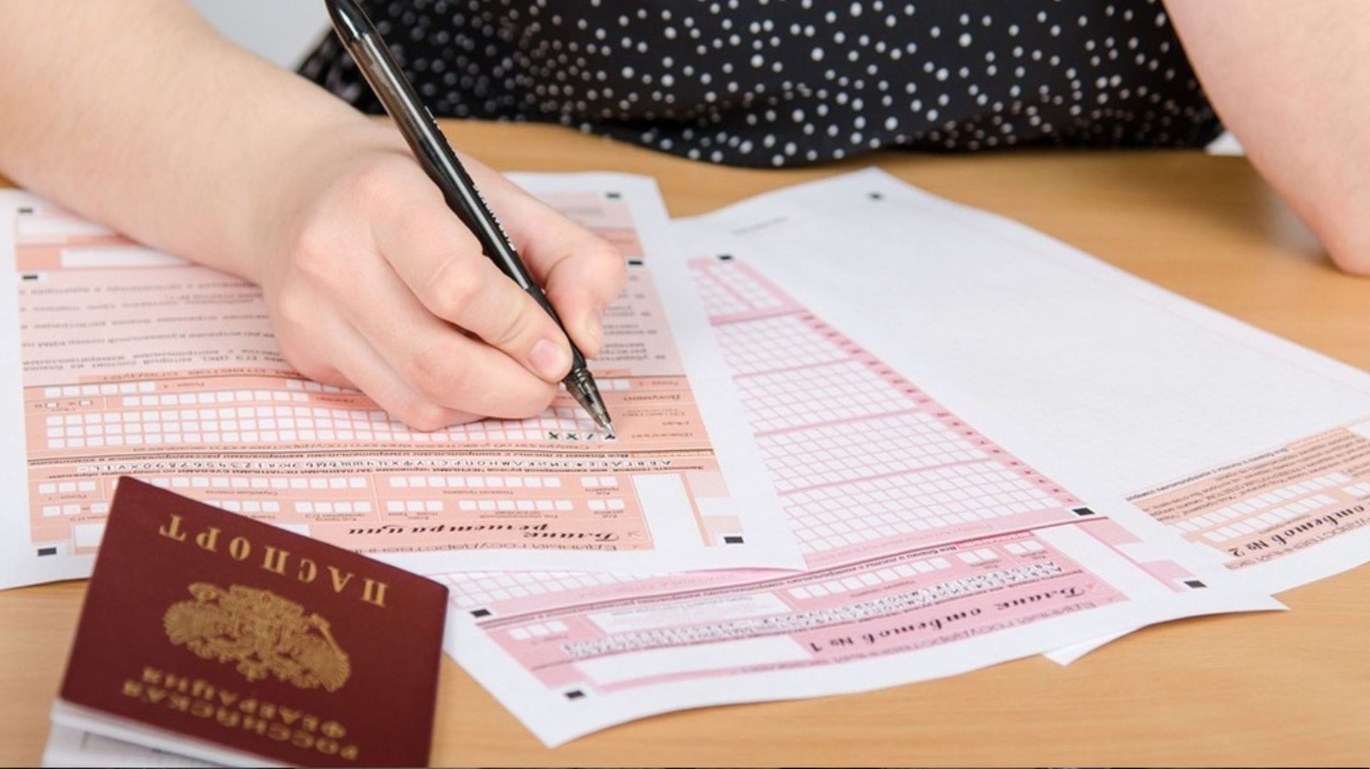 Минимальные баллы ЕГЭ для поступления в вузы утверждены в России