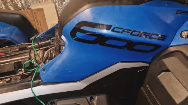 Демонтаж обшивки бензобака у квадроцикла CFMOTO CFORCE 600 EPS ADVANCED и замена бензонасоса