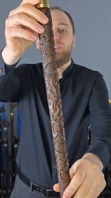 А вы знали, что внутри этой резьбы прячется...? Трость с орлом и секретом