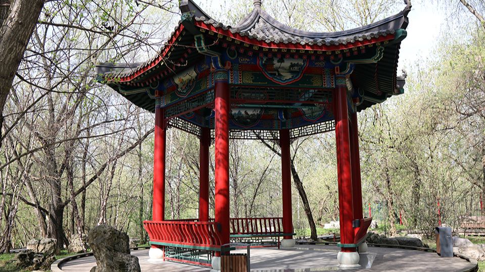 Парк Хуаминюан в Москве