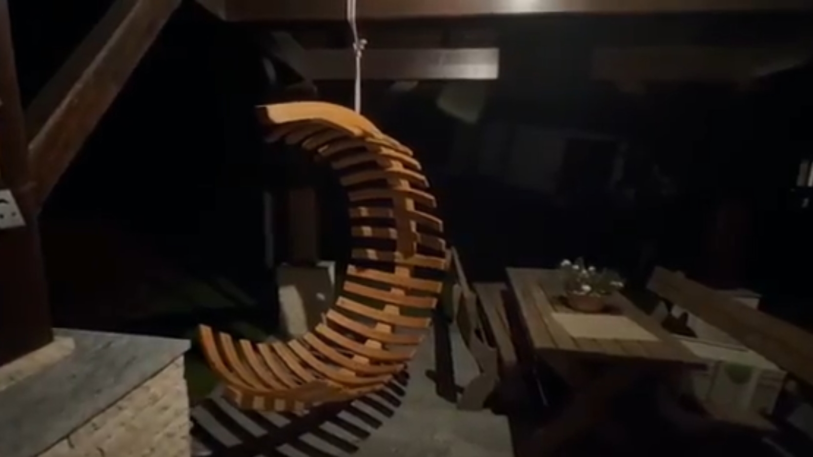 Лунные качели.