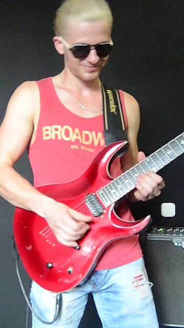 Batman Returns - level 1 (guitar cover)