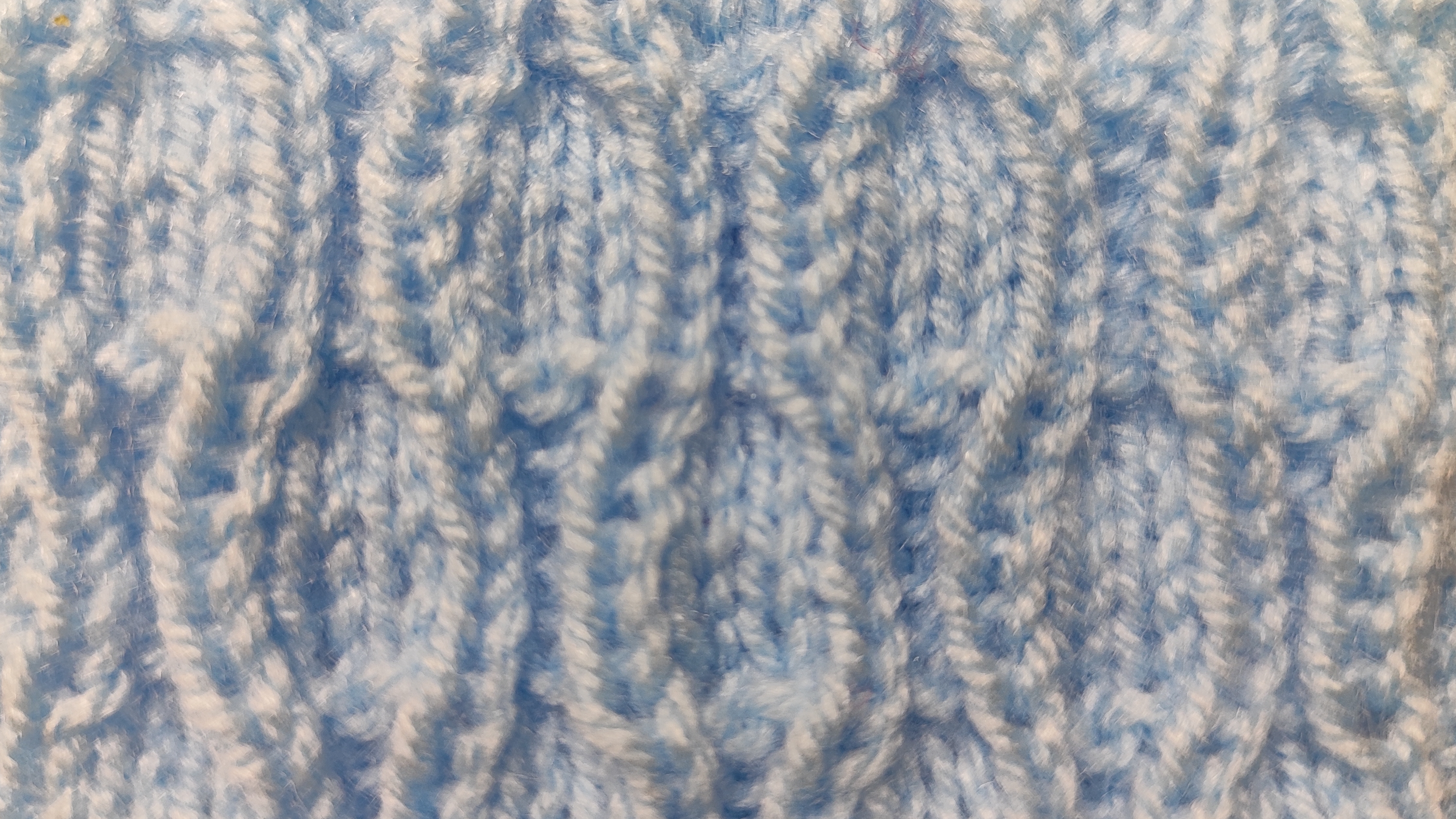 Простой рисунок спицами для вязания шапок, шарфов, снудов.