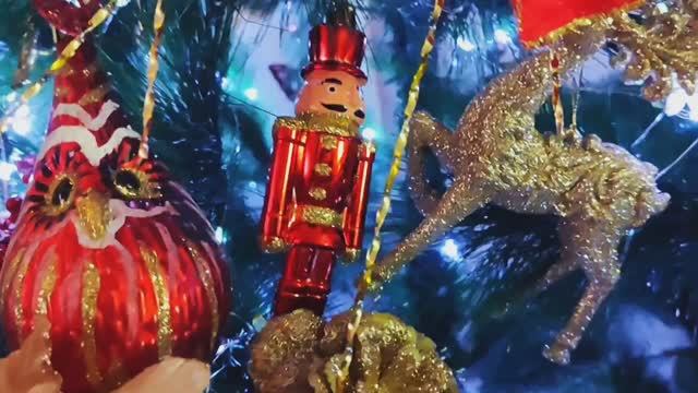 С Новым годом ! Пусть сбудется всё ,что загадали !!!