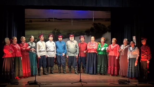 По-над лесом лежит шлях-дороженька