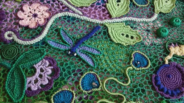 Ирландское кружево - фрагмент платья "Изумрудные стрекозы"