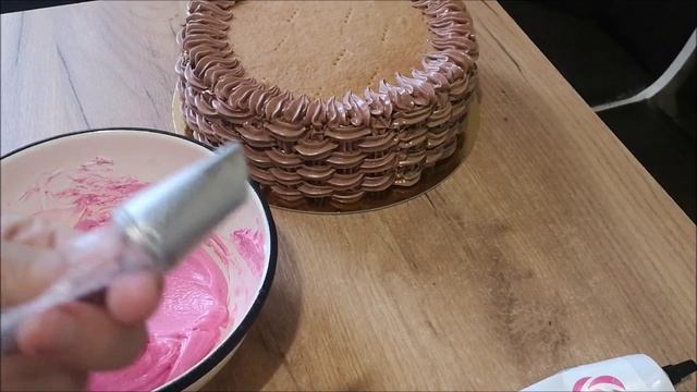 Корзина роз Оформление торта Украшение торта кремом