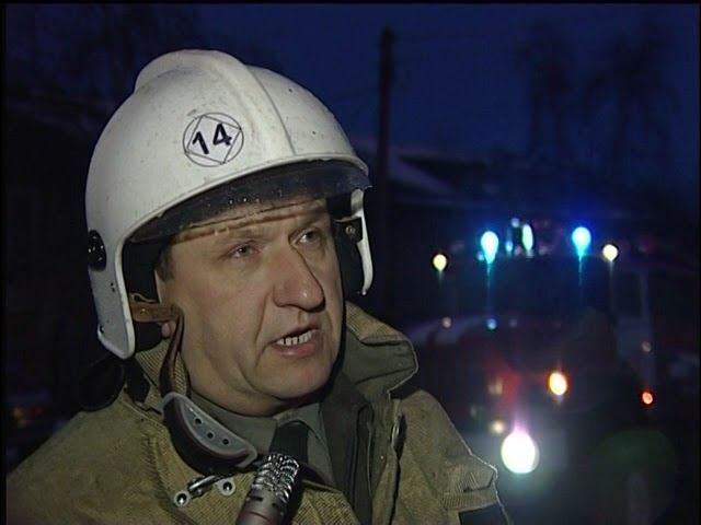 2008 10 10  Мегион  пожар деревянного двух этажного дома