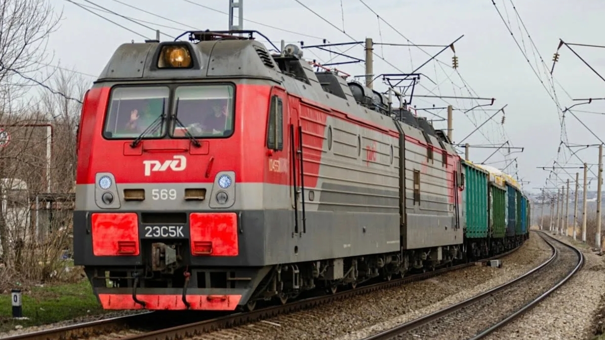 Сборник пассажирских поездов за 2025 год