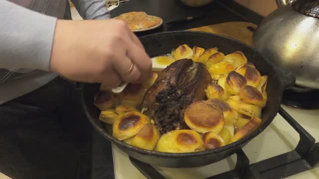 ДИЧЬ ФАРШИРОВАННАЯ ГРИБАМИ // КРАСНОГОЛОВЫЙ НЫРОК В ДУХОВКЕ