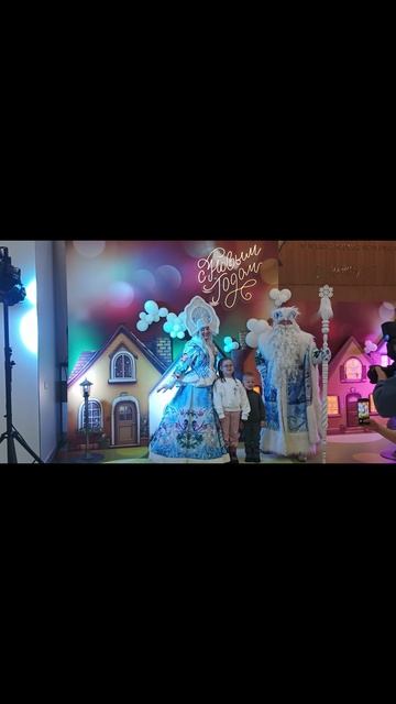 Видеообзор новогоднего путешествия на поезде до ёлки в Казань Экспо