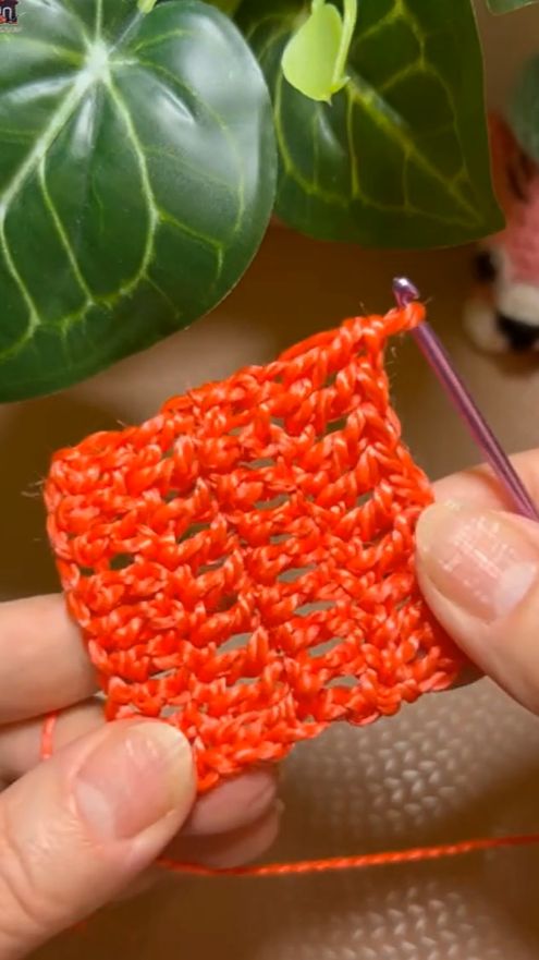 Как первый столбик вяжу , быстро в ролике я покажу