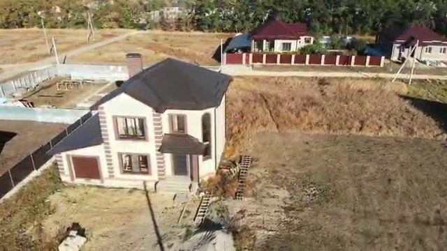 Проект дома 4 спальни, гараж C-037