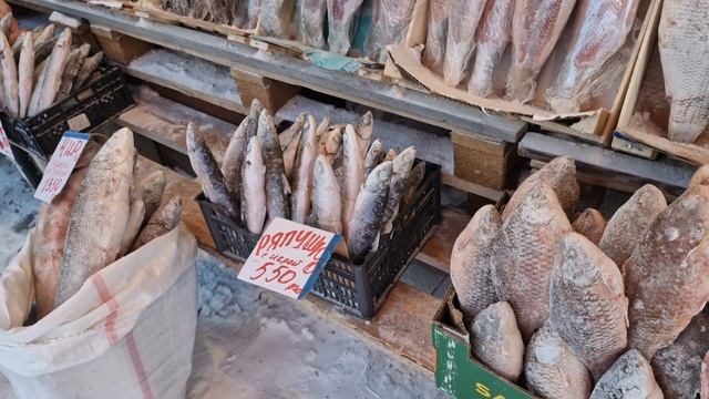 Наружные рыбные ряды Крестьянского рынка г. Якутска 5 января 2026 года!