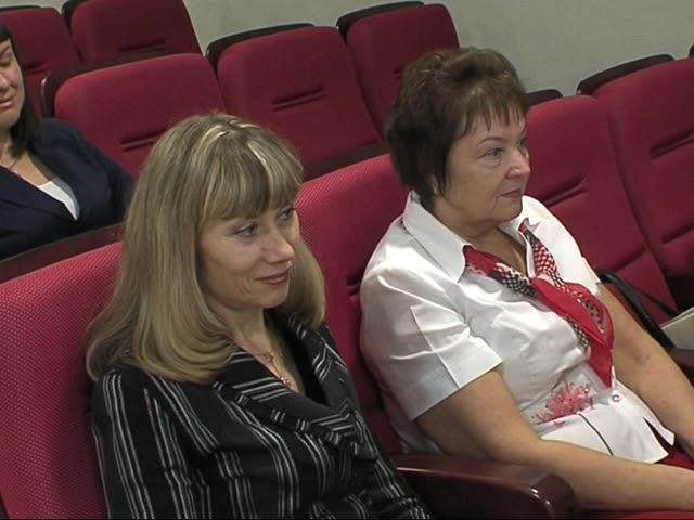 2012 10 12 Мегион день кадрового работника вручение дипломов