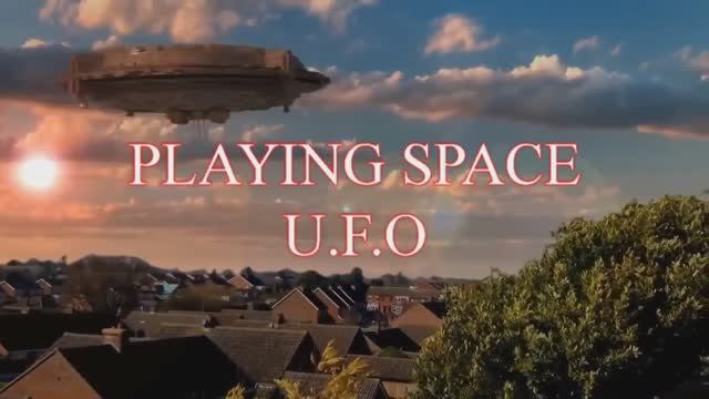 🅿🅻🅰🆈🅸🅽🅶 🆂🅿🅰🅲🅴 - UFO