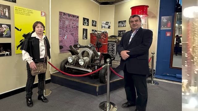 Посещение спектакля "Веселая женщина"