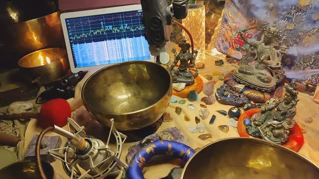 ТИГРОВЫЙ ГЛАЗ  поющие чаши 7 металлов  -  материаловедение