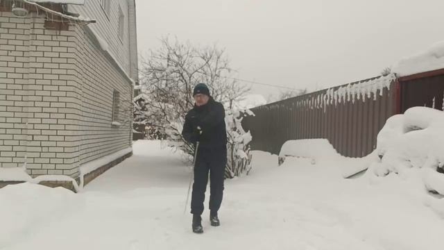 Фланкировка казачьей шашкой в деревне (07.01.2026)