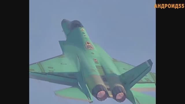 Истребитель J-35 с зеленой обшивкой совершил свой первый полет в новом году