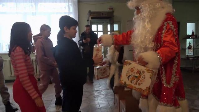 Горловка. 🎄Раздача подарков в посёлке Озеряновка🎄
