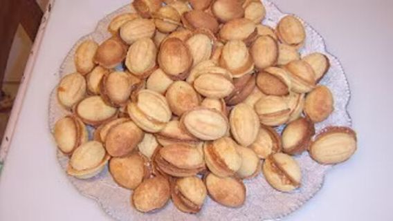 Орешки. Маринкины творинки. Всем МИРА и Добра!