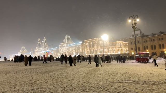 31 декабря НОВЫЙ ГОД на Красной площади и рядом. Бой курантов в новогоднюю ночь. Москва.