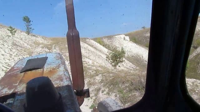 Экстремальная поездка на тракторе МТЗ-80 по каньону!