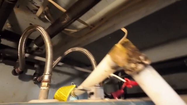 В мой  Домик В США Приехали Копы, Проверили Все Комнаты(Hustle Driven)