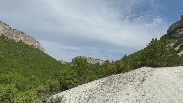 Кыз-Кермен. Вид снизу - 3 (вид на балку между Пычки-Кая-Баш и Кыз-Керменом)