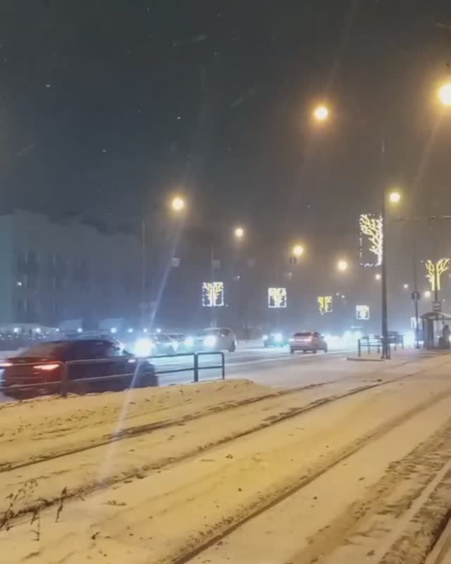 Прогулка. Мы идём за кофе, а мошенники не спят.