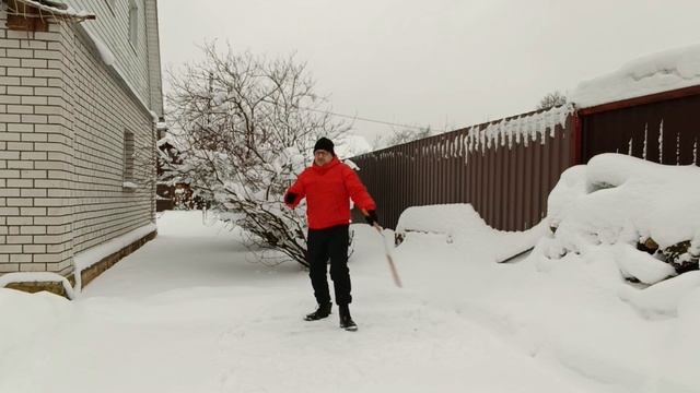Разминка с деревянными нунчаку в деревне (2)