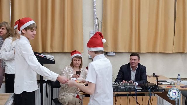 Новогодний калейдоскоп, 7-я параллель