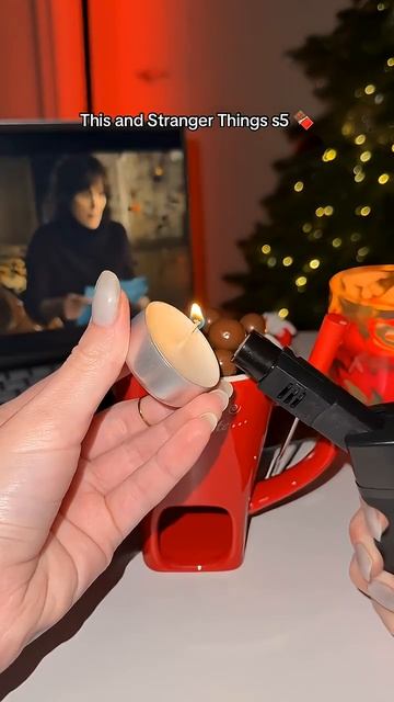 Мне нравится этот сериал! 🍫🎄#strangerthings5 #fondue #movienight #giftguide#оченьстранныедела