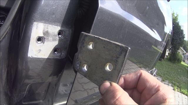 Вскрываю петли дверей.