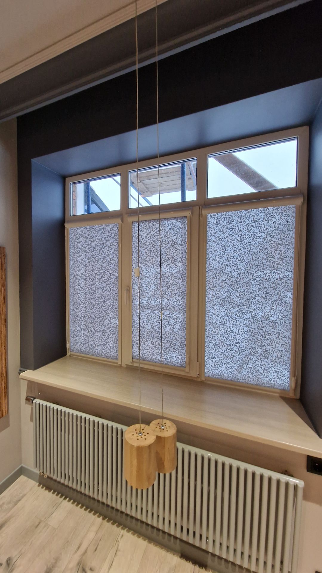 Кассетные рулонные шторы уни2. Ткань Фрост серый.