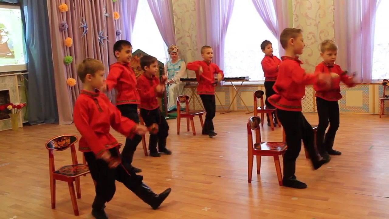 Утренник к 8 Марта. Ансамбль ложкарей.