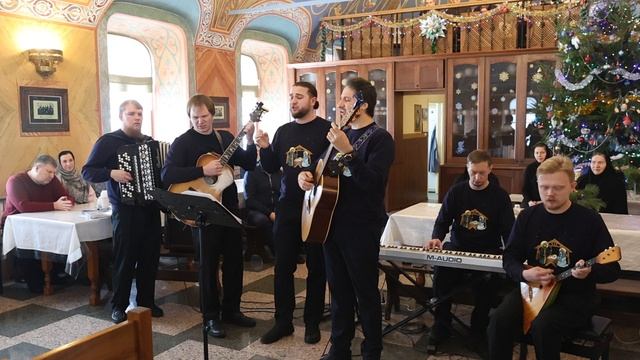 "Пусть Бог хранит вас, Господа"