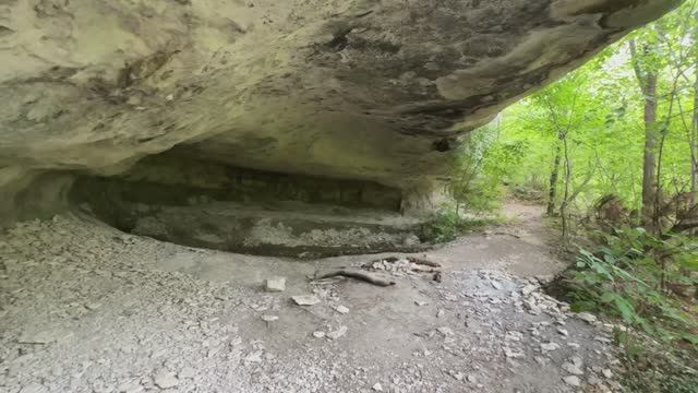 Кыз-Кермен. Грот под скалой - 1