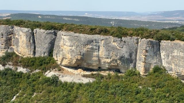 Кыз-Кермен. Вид на Пычки-Кая-Баш (плато над Качи-Кальоном) - 2