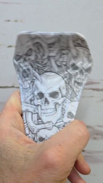 "Черепной" дизайн в хоккейных коньках - это нормально?