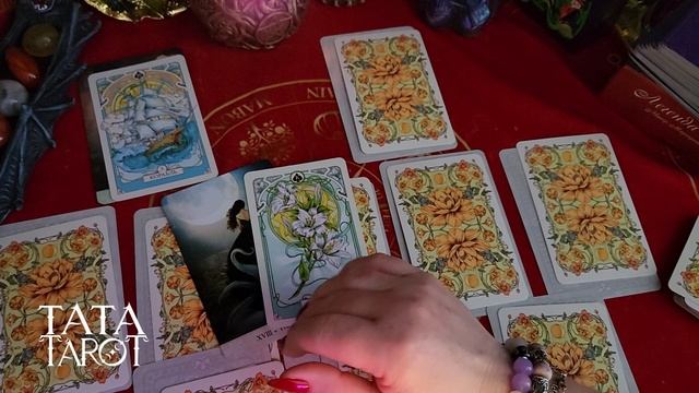 🕯️ ЗАБЫТЫЙ МЕТОД ПРАБАБУШЕК! Самое Точное Гадание на Весь Год 📜 | Расклад на картах Таро