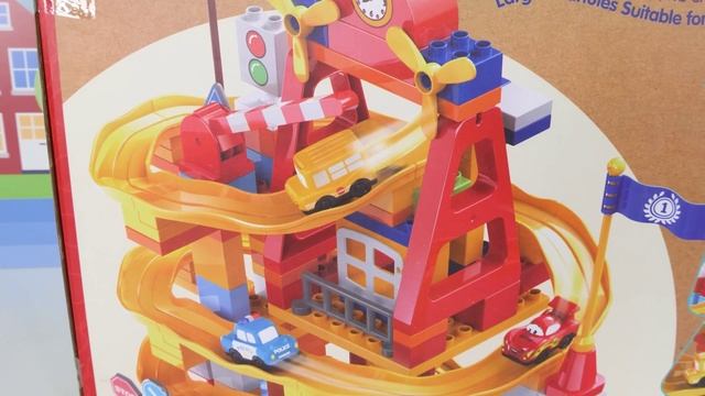 Развивающие видео для детей строим лабиринт из конструктора для шарика